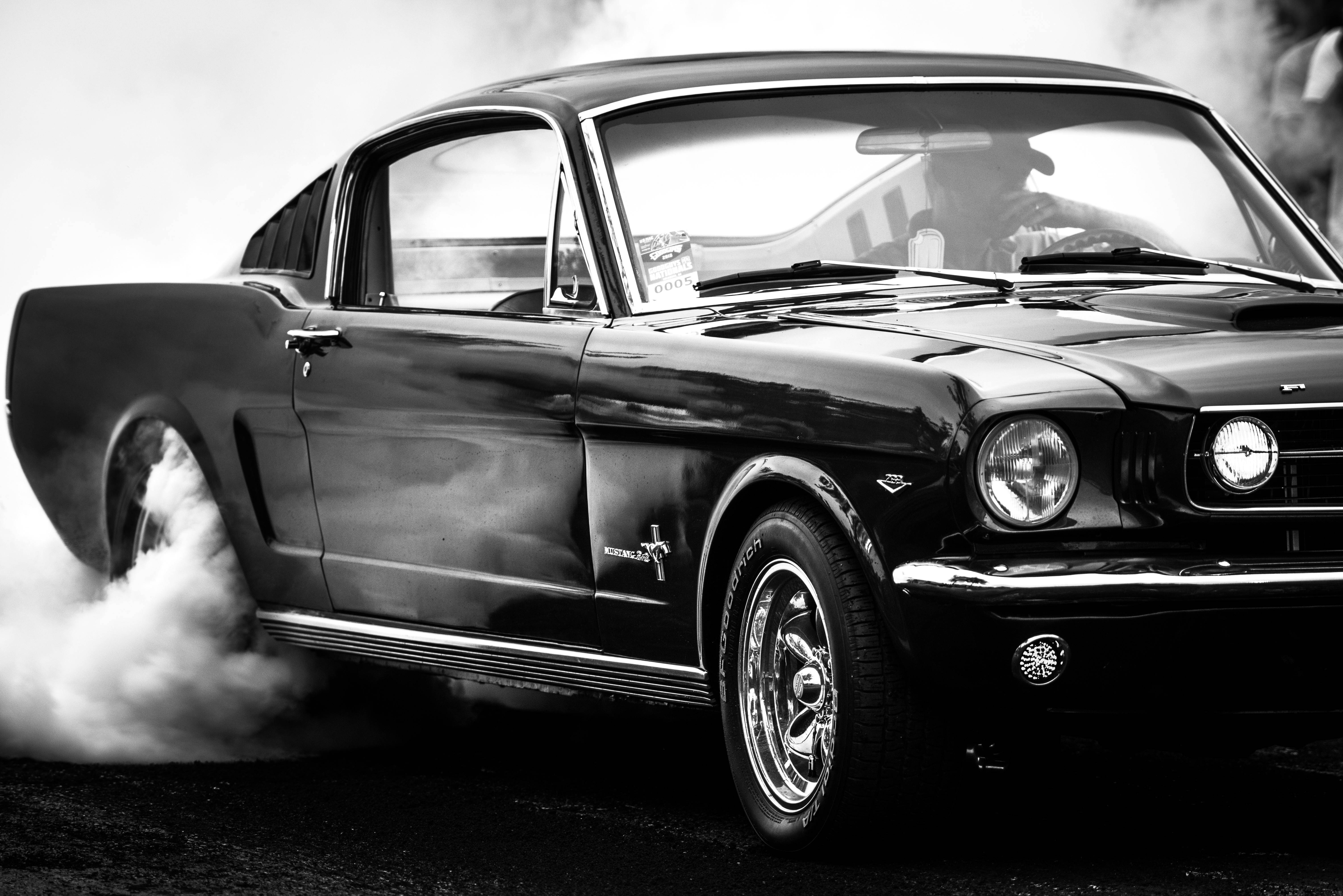 American Muscle Cars: Complete Guide to Classic Models and History
