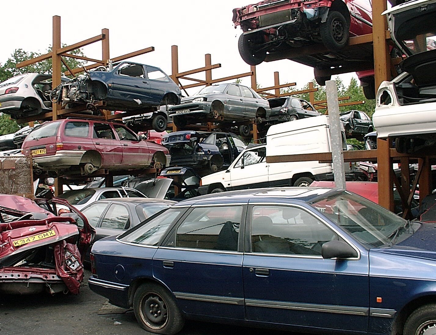 Guide to Buying Salvage Cars at Insurance Auto Auctions in 2025